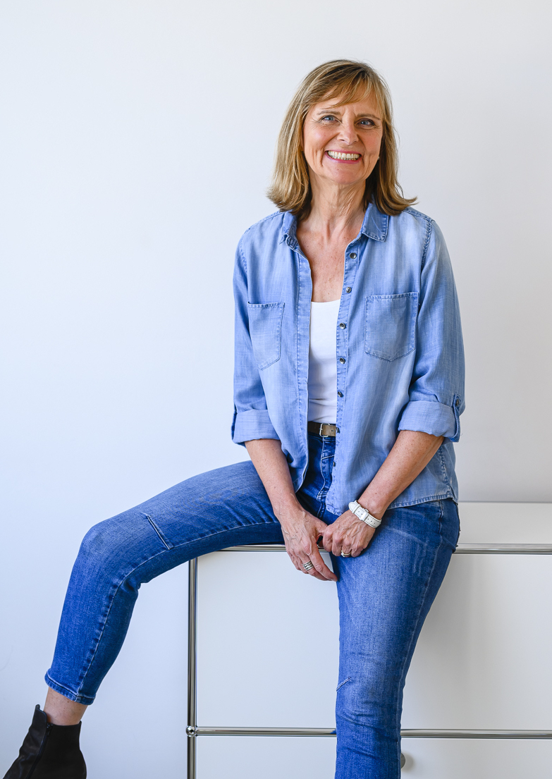 Kontakt - Daniela Simpson